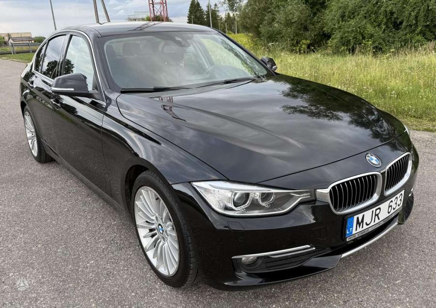 Black BMW 320 2012 in Rokiskis, with an engine capacity of 2.00 L and mileage of 265 thousand km for 7500 €, photo 5 on AUTOMOTO.COM.LV