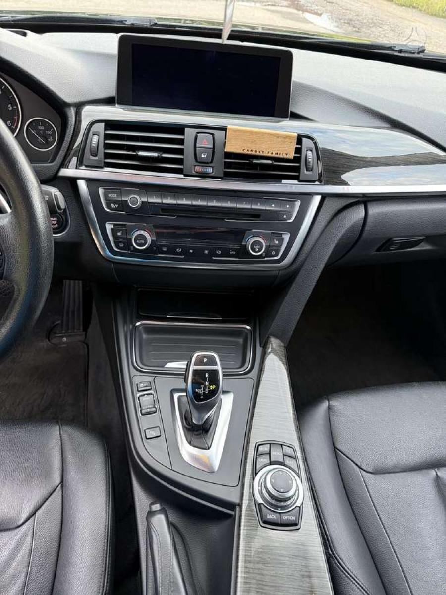 Black BMW 320 2012 in Rokiskis, with an engine capacity of 2.00 L and mileage of 265 thousand km for 7500 €, photo 20 on AUTOMOTO.COM.LV