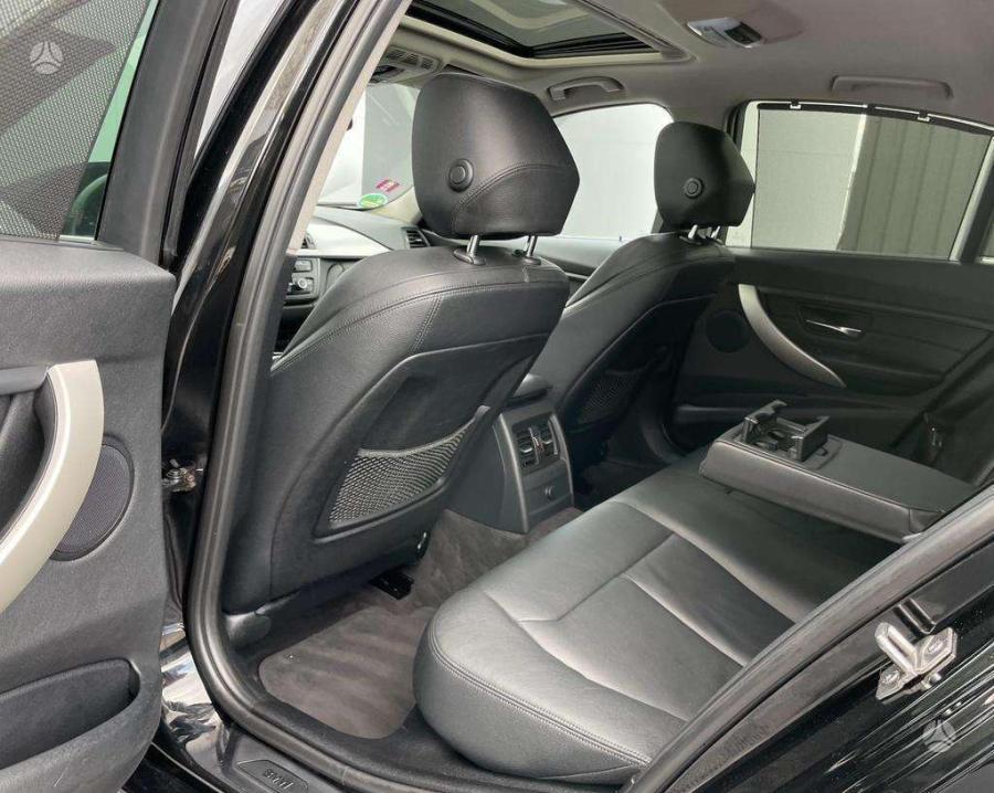 Melns BMW 320 2012 Viļņa, ar dzinēja tilpumu 2.00 L un nobraukumu 184 tūkst. km par 11490 €, foto 25 vietnē AUTOMOTO.COM.LV