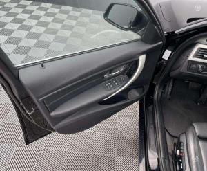 Melns BMW 320 2012 Viļņa, ar dzinēja tilpumu 2.00 L un nobraukumu 184 tūkst. km par 11490 €, foto 28 vietnē AUTOMOTO.COM.LV