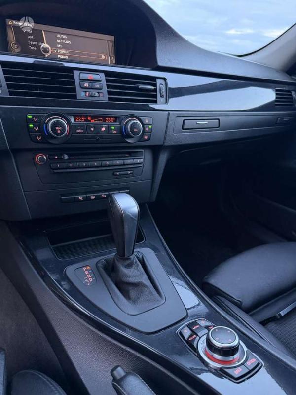 Black BMW 320 2012 in Vilnius, with an engine capacity of 2.00 L and mileage of 295 thousand km for 3900 €, photo 10 on AUTOMOTO.COM.LV