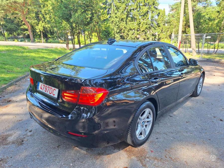 Black BMW 320 2012 in Vilnius, with an engine capacity of 2.00 L and mileage of 221 thousand km for 7900 €, photo 9 on AUTOMOTO.COM.LV