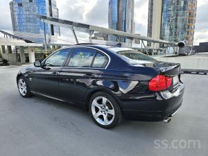 Black BMW 320 2012 in Vilnius, with an engine capacity of 2.00 L and mileage of 252 thousand km for 6900 €, photo 5 on AUTOMOTO.COM.LV