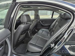 Black BMW 320 2012 in Vilnius, with an engine capacity of 2.00 L and mileage of 252 thousand km for 6900 €, photo 15 on AUTOMOTO.COM.LV