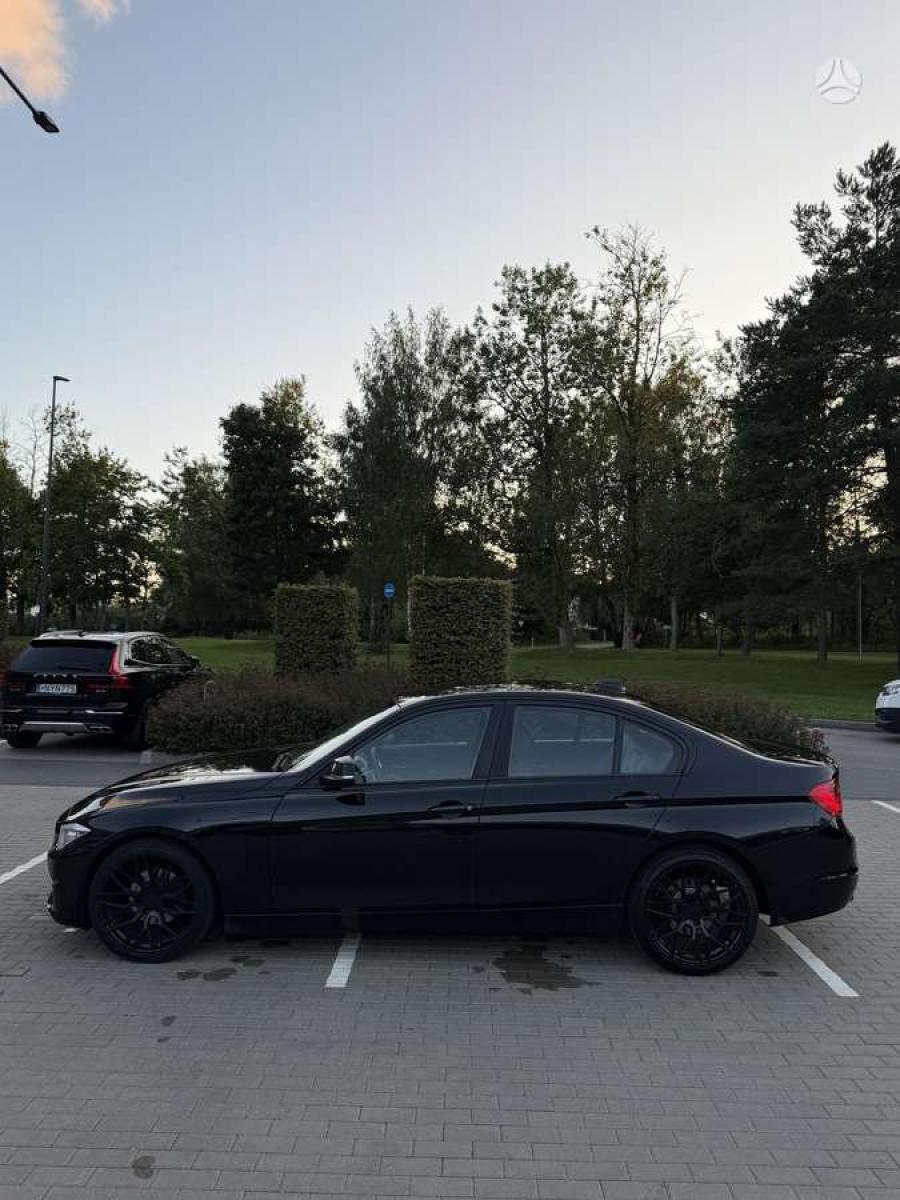 Melns BMW 320 2012 Viļņa, ar dzinēja tilpumu 2.00 L un nobraukumu 225 tūkst. km par 7500 €, foto 11 vietnē AUTOMOTO.COM.LV