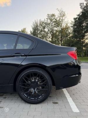 Melns BMW 320 2012 Viļņa, ar dzinēja tilpumu 2.00 L un nobraukumu 225 tūkst. km par 7500 €, foto 12 vietnē AUTOMOTO.COM.LV
