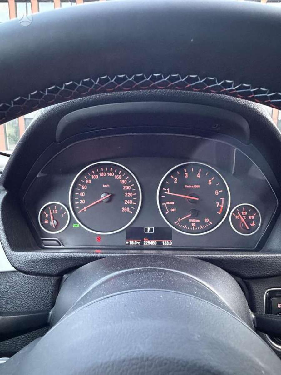 Melns BMW 320 2012 Viļņa, ar dzinēja tilpumu 2.00 L un nobraukumu 225 tūkst. km par 7500 €, foto 17 vietnē AUTOMOTO.COM.LV