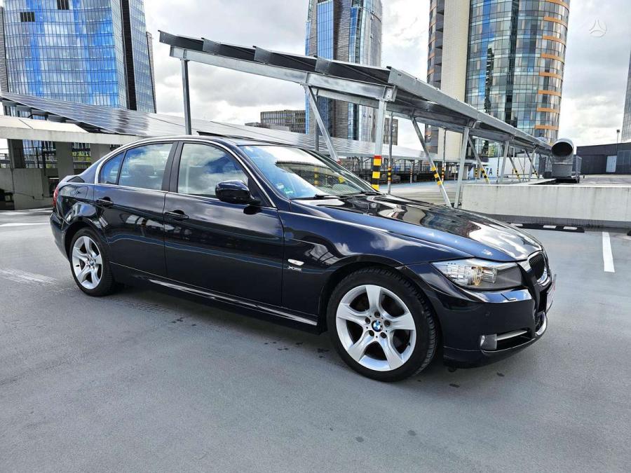 Black BMW 320 2012 in Vilnius, with an engine capacity of 2.00 L and mileage of 252 thousand km for 6900 €, photo 10 on AUTOMOTO.COM.LV