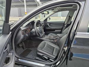Black BMW 320 2012 in Vilnius, with an engine capacity of 2.00 L and mileage of 252 thousand km for 6900 €, photo 15 on AUTOMOTO.COM.LV