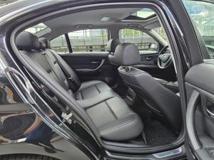 Melns BMW 320 2012 Viļņa, ar dzinēja tilpumu 2.00 L un nobraukumu 253 tūkst. km par 6900 €, foto 20 vietnē AUTOMOTO.COM.LV