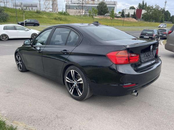 Melns BMW 320 2012 Kauņa, ar dzinēja tilpumu 2.00 L un nobraukumu 279 tūkst. km par 5650 €, foto 10 vietnē AUTOMOTO.COM.LV