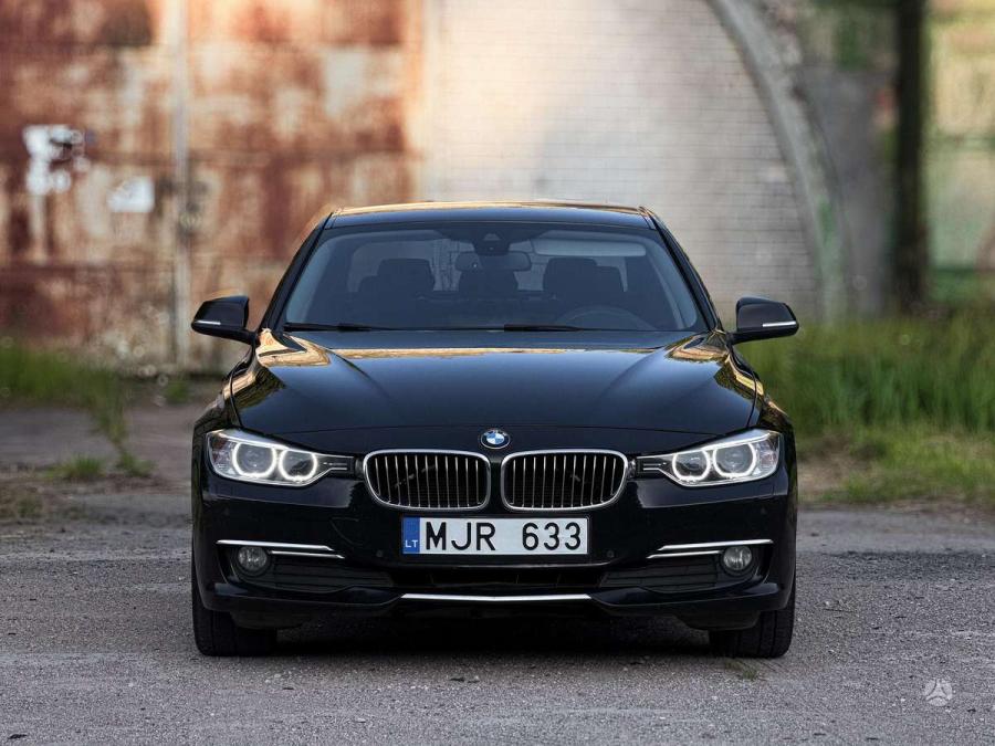 Black BMW 320 2012 in Siauliai, with an engine capacity of 2.00 L and mileage of 266 thousand km for 8900 €, photo 1 on AUTOMOTO.COM.LV