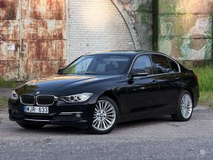 Black BMW 320 2012 in Siauliai, with an engine capacity of 2.00 L and mileage of 266 thousand km for 8900 €, photo 3 on AUTOMOTO.COM.LV