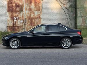 Black BMW 320 2012 in Siauliai, with an engine capacity of 2.00 L and mileage of 266 thousand km for 8900 €, photo 4 on AUTOMOTO.COM.LV