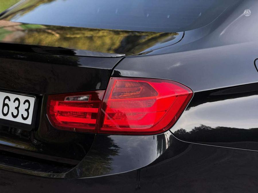 Black BMW 320 2012 in Siauliai, with an engine capacity of 2.00 L and mileage of 266 thousand km for 8900 €, photo 9 on AUTOMOTO.COM.LV