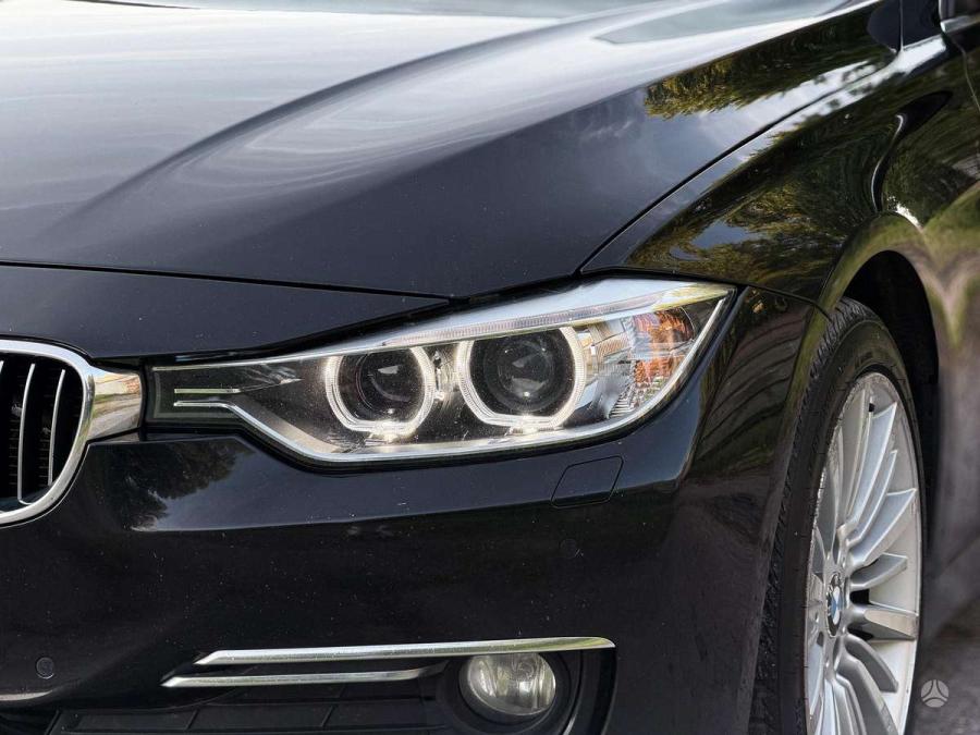 Black BMW 320 2012 in Siauliai, with an engine capacity of 2.00 L and mileage of 266 thousand km for 8900 €, photo 11 on AUTOMOTO.COM.LV