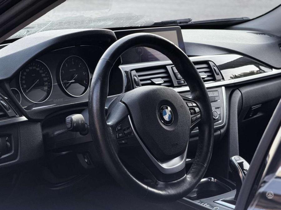 Black BMW 320 2012 in Siauliai, with an engine capacity of 2.00 L and mileage of 266 thousand km for 8900 €, photo 21 on AUTOMOTO.COM.LV