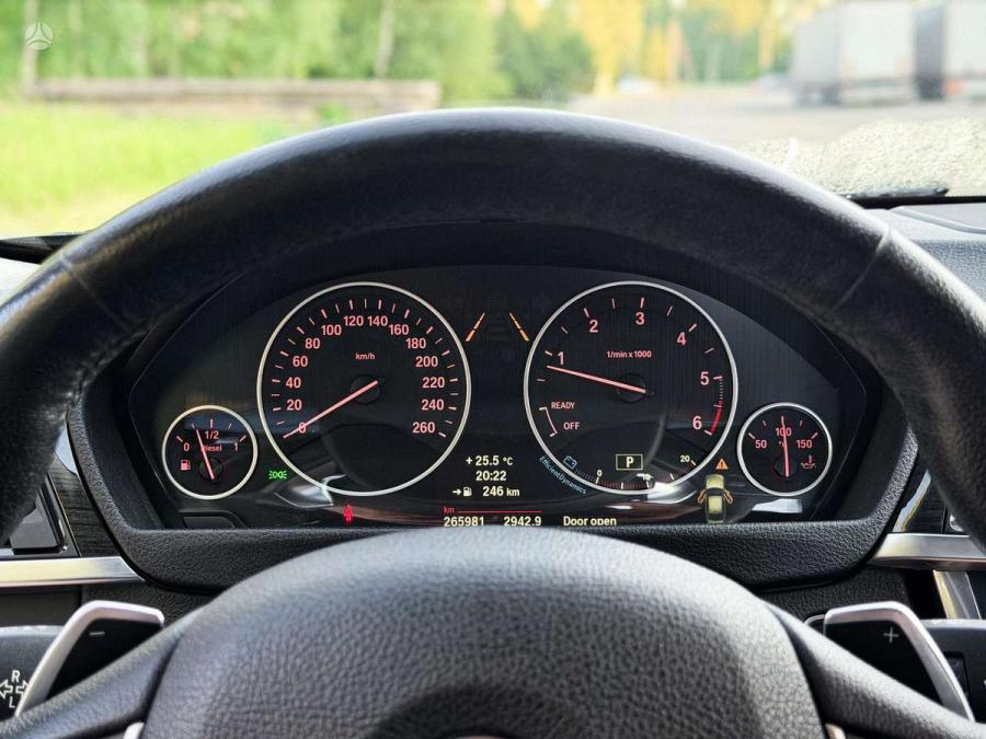 Black BMW 320 2012 in Siauliai, with an engine capacity of 2.00 L and mileage of 266 thousand km for 8900 €, photo 23 on AUTOMOTO.COM.LV