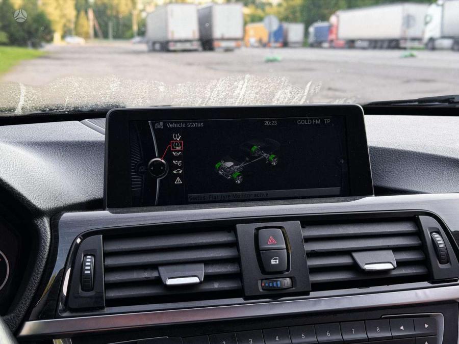 Black BMW 320 2012 in Siauliai, with an engine capacity of 2.00 L and mileage of 266 thousand km for 8900 €, photo 25 on AUTOMOTO.COM.LV