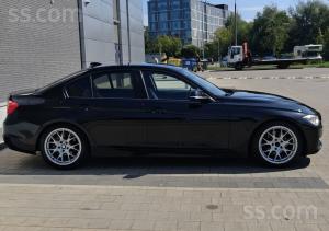 Black BMW 320 2012 in Riga, with an engine capacity of 2.00 L and mileage of 191 thousand km for 10000 €, photo 5 on AUTOMOTO.COM.LV