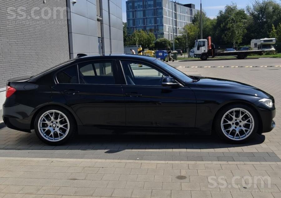Black BMW 320 2012 in Riga, with an engine capacity of 2.00 L and mileage of 191 thousand km for 10000 €, photo 5 on AUTOMOTO.COM.LV
