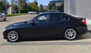 Black BMW 320 2012 in Riga, with an engine capacity of 2.00 L and mileage of 191 thousand km for 10000 €, photo 6 on AUTOMOTO.COM.LV