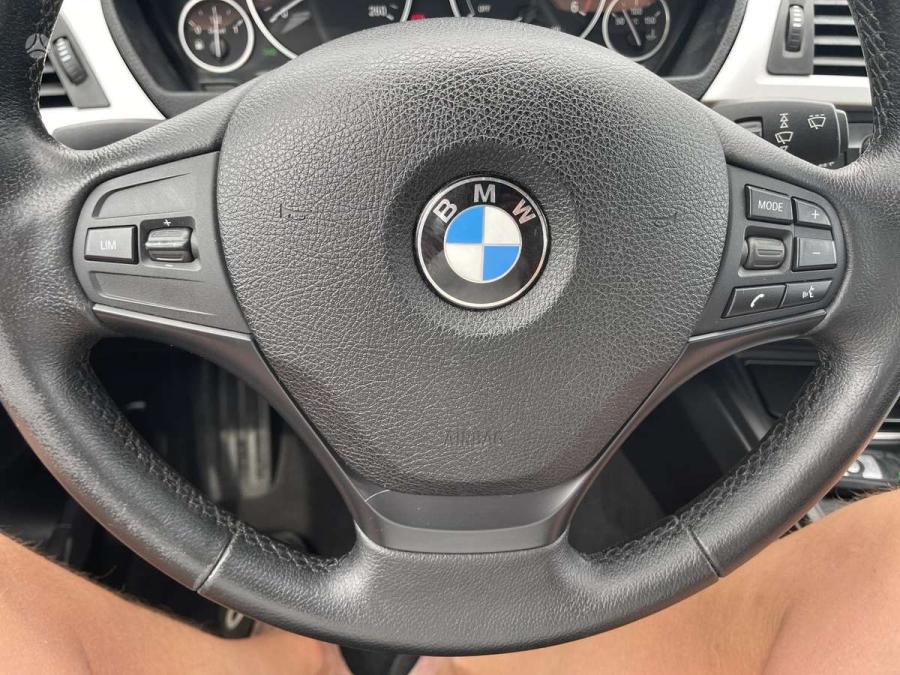 Black BMW 320 2012 in Kaunas, with an engine capacity of 2.00 L and mileage of 279 thousand km for 5650 €, photo 20 on AUTOMOTO.COM.LV