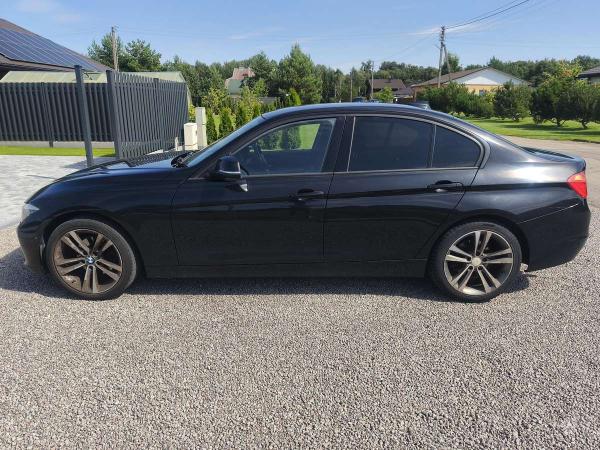 Black BMW 320 2012 in Panevezys, with an engine capacity of 2.00 L and mileage of 197 thousand km for 2950 €, photo 5 on AUTOMOTO.COM.LV