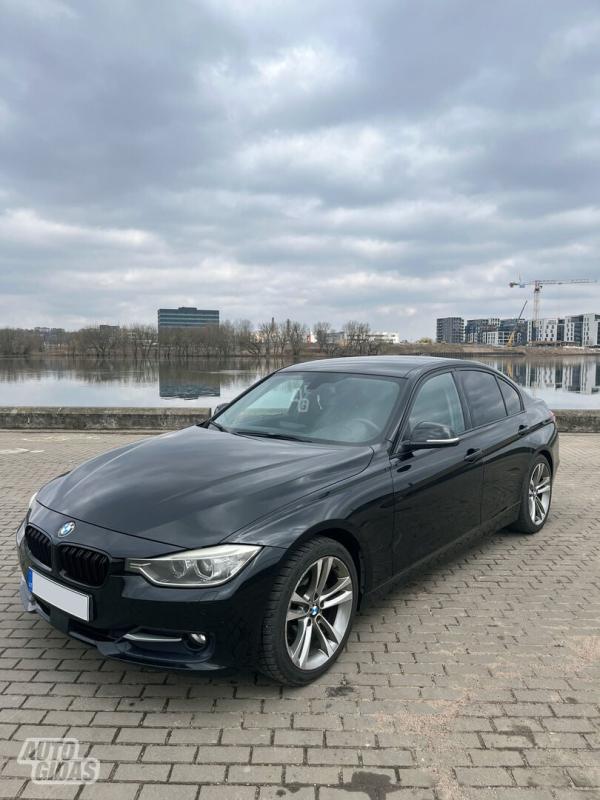 Melns BMW 320 2013 Kauņa, ar dzinēja tilpumu 2.00 L un nobraukumu 307 tūkst. km par 10300 €, foto 1 vietnē AUTOMOTO.COM.LV