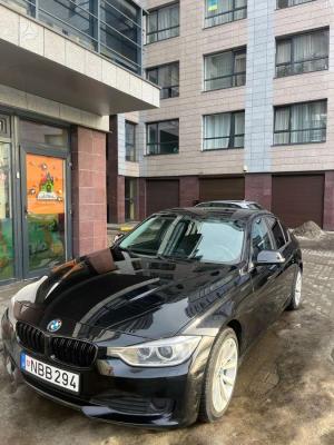 Черный БМВ 320 2013 в Вильнюс, объемом двигателя 2.00 л и пробегом 295 тыс. км за 8500 €, фото  на AUTOMOTO.COM.LV