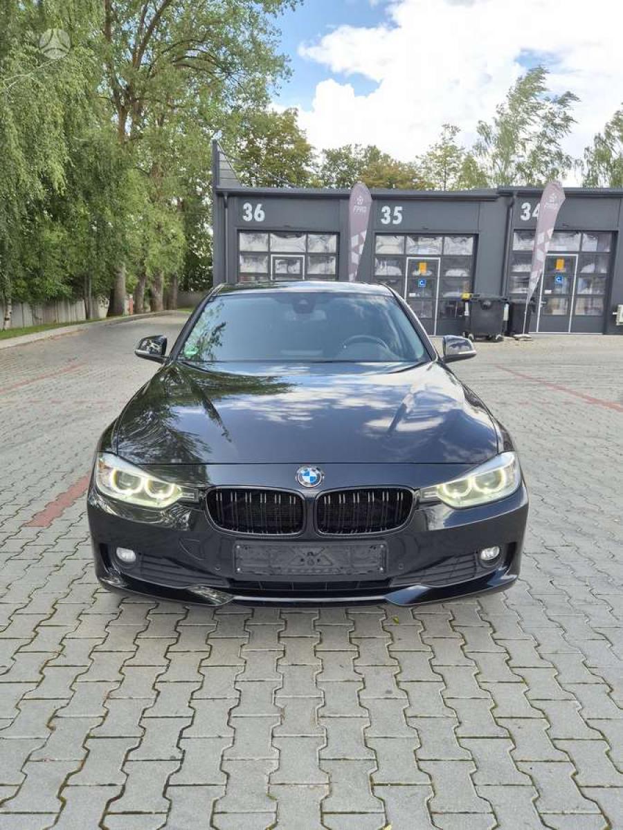 Black BMW 320 2013 in Siauliai, with an engine capacity of 2.00 L and mileage of 336 thousand km for 8950 €, photo 1 on AUTOMOTO.COM.LV