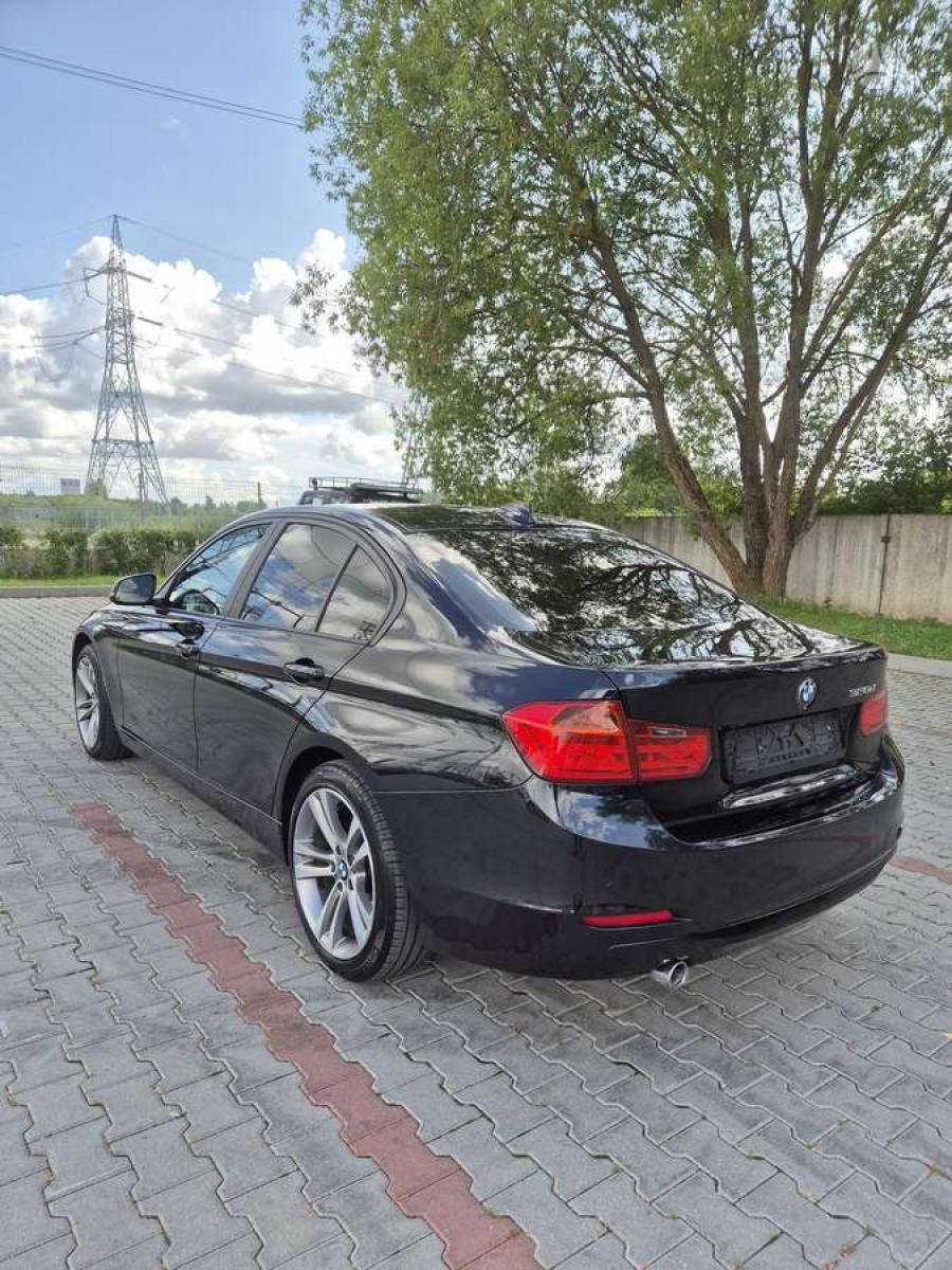 Black BMW 320 2013 in Siauliai, with an engine capacity of 2.00 L and mileage of 336 thousand km for 8950 €, photo 4 on AUTOMOTO.COM.LV