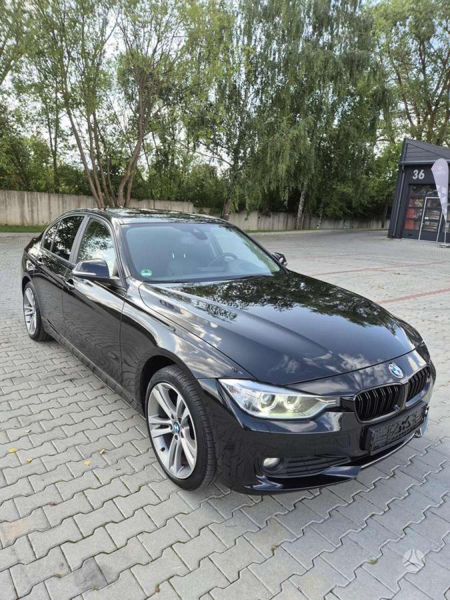 Black BMW 320 2013 in Siauliai, with an engine capacity of 2.00 L and mileage of 336 thousand km for 8950 €, photo 12 on AUTOMOTO.COM.LV