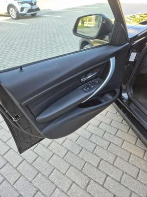 Black BMW 320 2013 in Siauliai, with an engine capacity of 2.00 L and mileage of 336 thousand km for 8950 €, photo 28 on AUTOMOTO.COM.LV