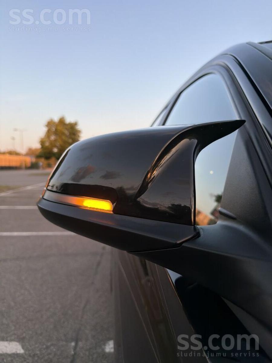 Black BMW 320 2013 in Riga, with an engine capacity of 2.00 L and mileage of 127 thousand km for 13990 €, photo 19 on AUTOMOTO.COM.LV
