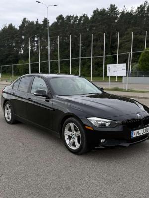 Melns BMW 320 2013 Viļņa, ar dzinēja tilpumu 2.00 L un nobraukumu 224 tūkst. km par 8400 €, foto 3 vietnē AUTOMOTO.COM.LV