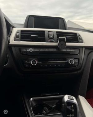 Melns BMW 320 2013 Viļņa, ar dzinēja tilpumu 2.00 L un nobraukumu 224 tūkst. km par 8400 €, foto 11 vietnē AUTOMOTO.COM.LV