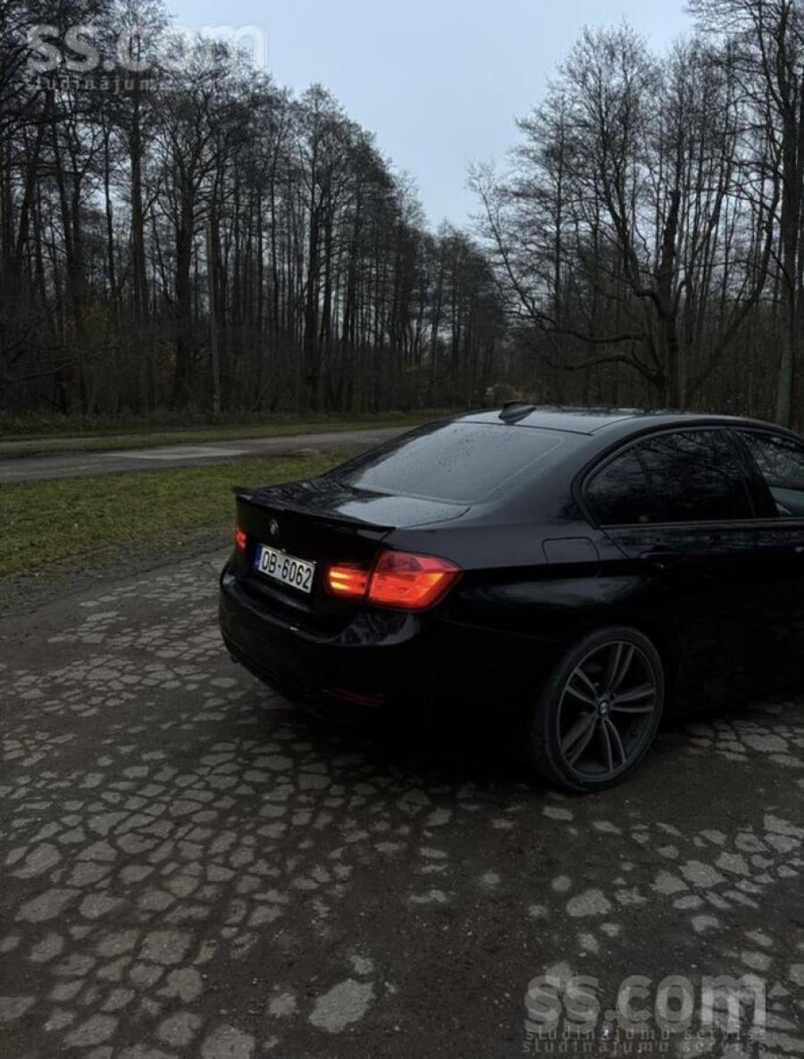 Black BMW 320 2014 in Liepaja, with an engine capacity of 2.00 L and mileage of 227 thousand km for 9000 €, photo 3 on AUTOMOTO.COM.LV