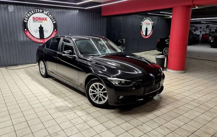 Black BMW 320 2014 in Vilnius, with an engine capacity of 1.80 L and mileage of 240 thousand km for 8999 €, photo 7 on AUTOMOTO.COM.LV