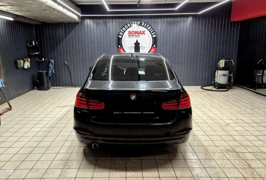 Black BMW 320 2014 in Vilnius, with an engine capacity of 1.80 L and mileage of 240 thousand km for 8999 €, photo 11 on AUTOMOTO.COM.LV