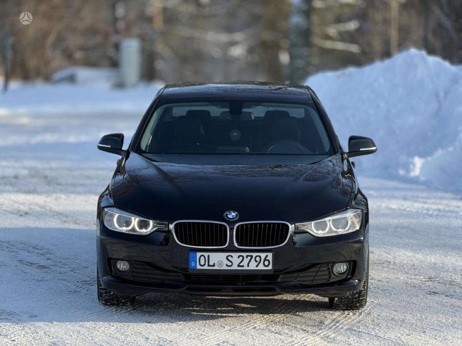 Melns BMW 320 2014 Kauņa, ar dzinēja tilpumu 2.00 L un nobraukumu 300 tūkst. km par 9300 €, foto 2 vietnē AUTOMOTO.COM.LV