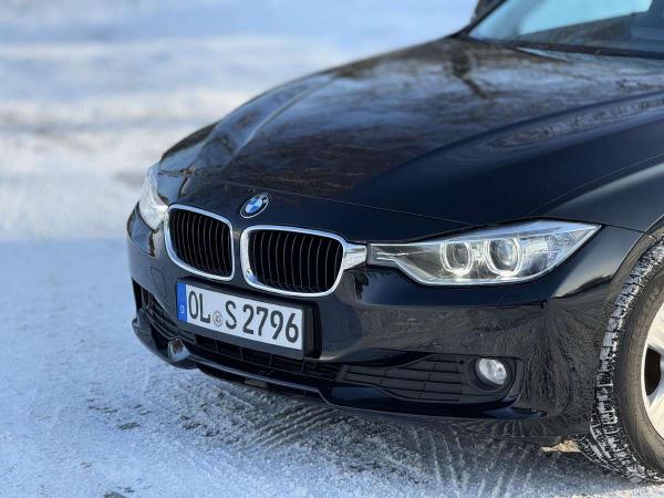 Melns BMW 320 2014 Kauņa, ar dzinēja tilpumu 2.00 L un nobraukumu 300 tūkst. km par 9300 €, foto 9 vietnē AUTOMOTO.COM.LV