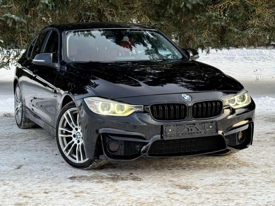 Black BMW 320 2014 in Jelgava, with an engine capacity of 2.00 L and mileage of 243 thousand km for 10800 €, photo 2 on AUTOMOTO.COM.LV