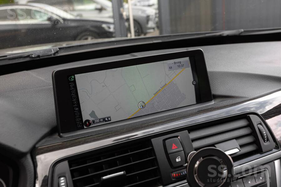 Black BMW 320 2014 in Jelgava, with an engine capacity of 2.00 L and mileage of 280 thousand km for 9900 €, photo 26 on AUTOMOTO.COM.LV
