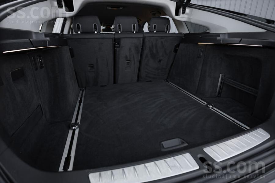 Black BMW 320 2014 in Jelgava, with an engine capacity of 2.00 L and mileage of 244 thousand km for 9800 €, photo 13 on AUTOMOTO.COM.LV