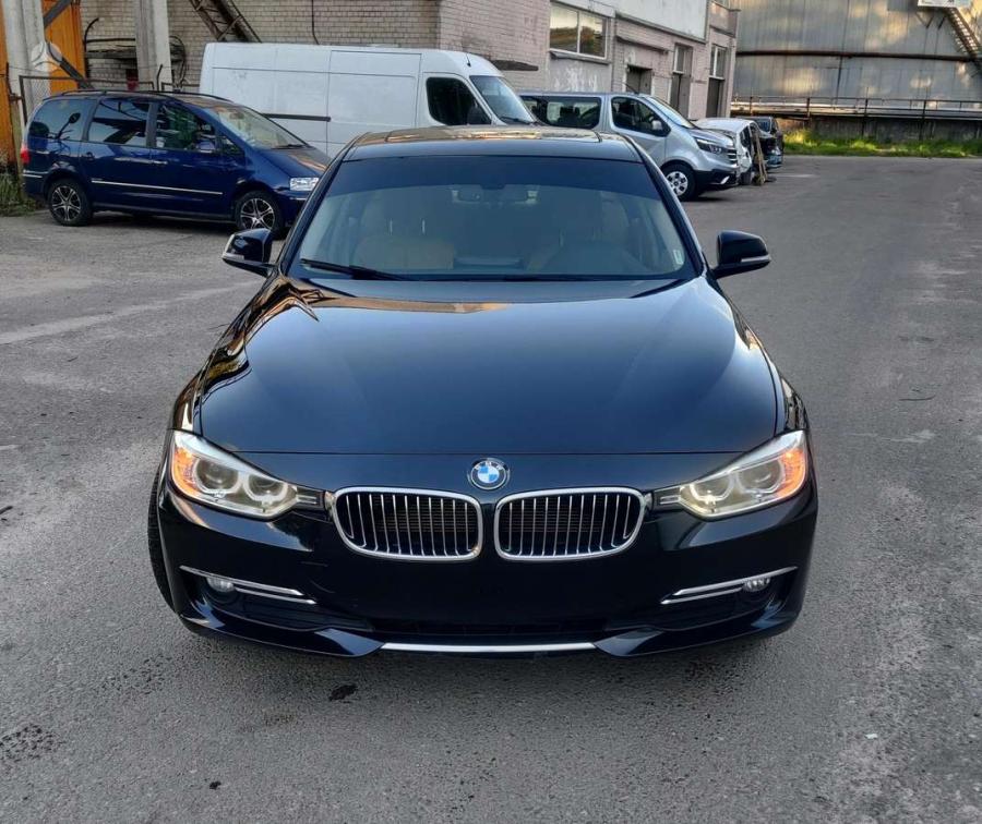 Black BMW 320 2014 in Vilnius, with an engine capacity of 2.00 L and mileage of 157 thousand km for 6000 €, photo 3 on AUTOMOTO.COM.LV