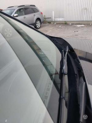 Black BMW 320 2014 in Vilnius, with an engine capacity of 2.00 L and mileage of 157 thousand km for 6000 €, photo 12 on AUTOMOTO.COM.LV