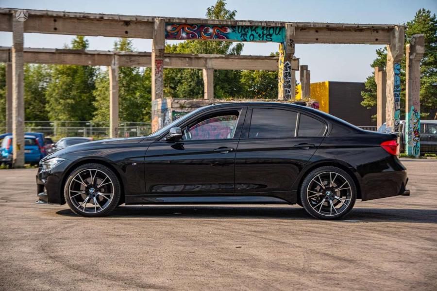 Melns BMW 320 2014 Klaipėda, ar dzinēja tilpumu 2.00 L un nobraukumu 152 tūkst. km par 16300 €, foto 8 vietnē AUTOMOTO.COM.LV
