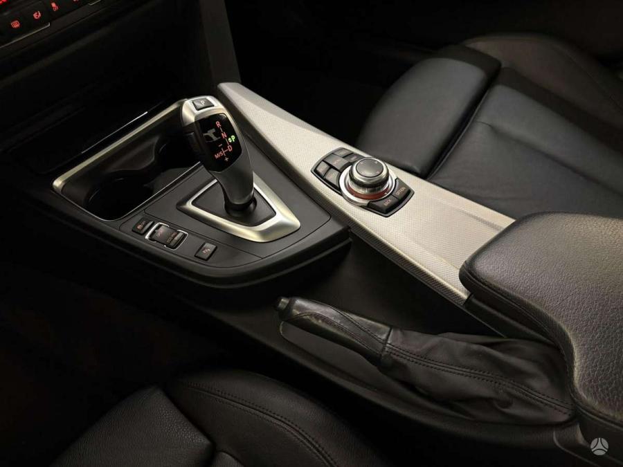Black BMW 320 2014 in Marijampole, with an engine capacity of 2.00 L and mileage of 218 thousand km for 12500 €, photo 10 on AUTOMOTO.COM.LV