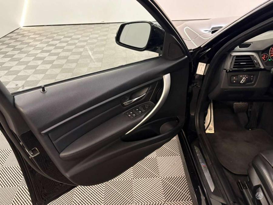 Black BMW 320 2014 in Marijampole, with an engine capacity of 2.00 L and mileage of 218 thousand km for 12500 €, photo 29 on AUTOMOTO.COM.LV